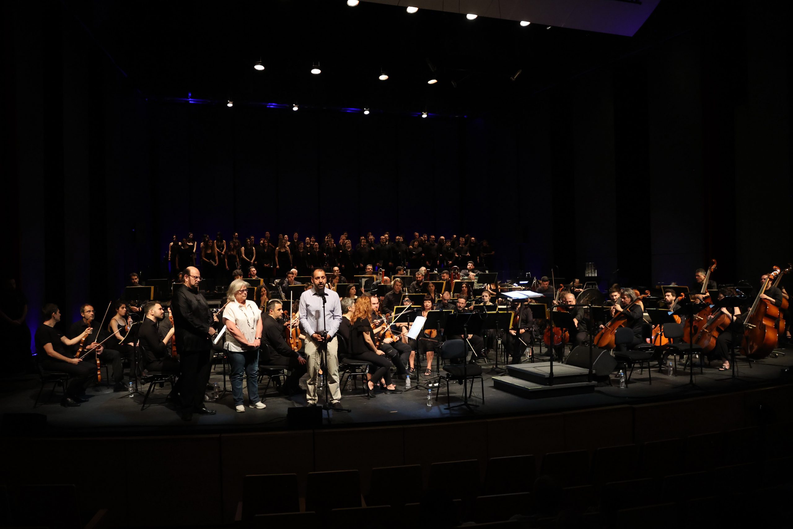 Θέρμο χειροκρότημα στην συναυλία Carmina Burana, προσφορά της ...