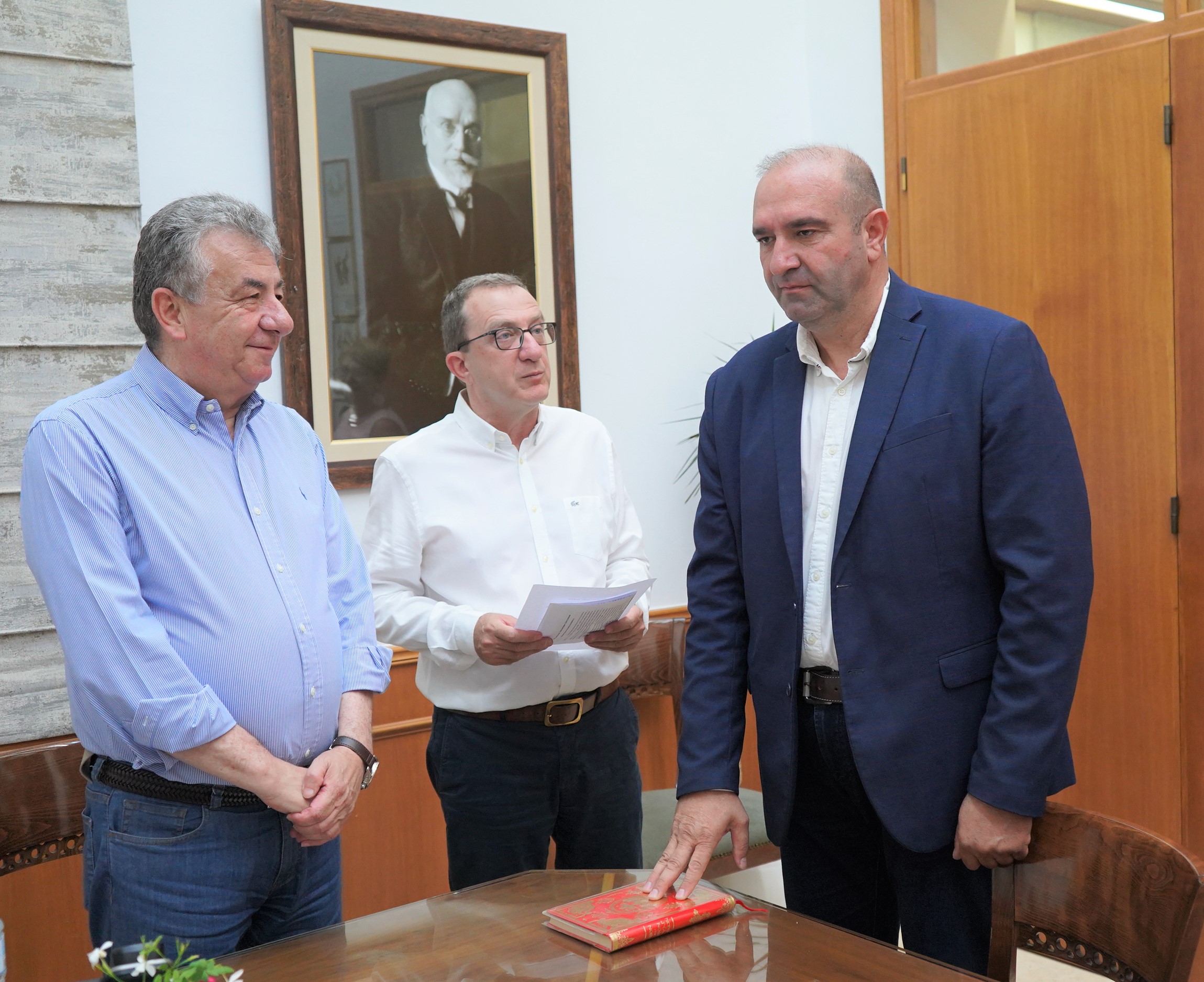 Ορκωμοσία νέου Περιφερειακού Συμβούλου στον συνδυασμό «Κρήτη η Ζωή μας ...