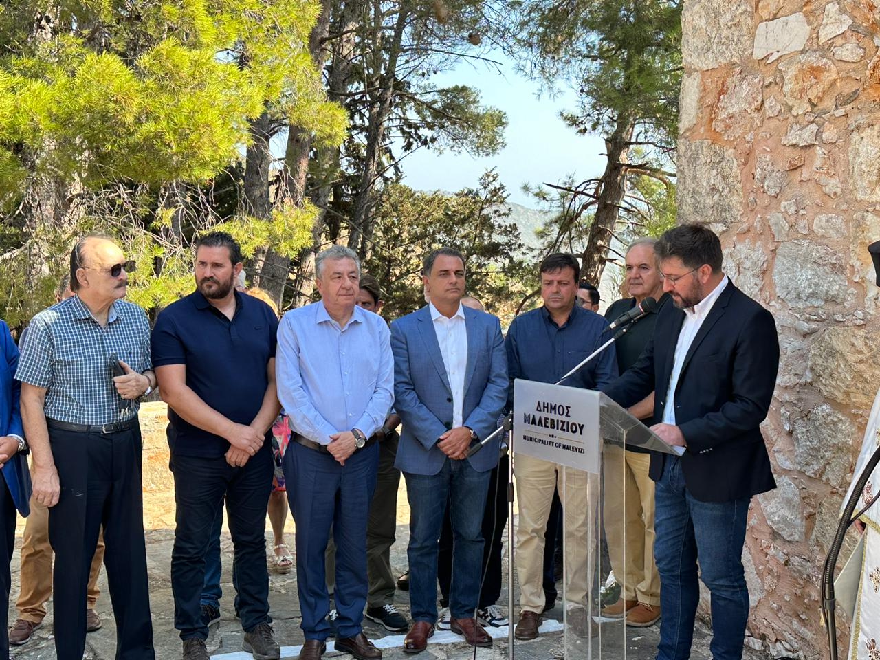 Στ Αρναουτάκης: Τιμή και δόξα στους ήρωες της Δαμάστας και του Μαράθου ...