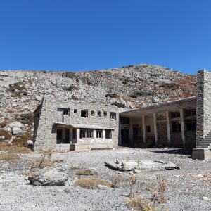 ΑΝΑΒΑΘΜΙΣΗ ΚΑΙ ΕΞΟΠΛΙΣΜΟΣ ΧΙΟΝΟΔΡΟΜΙΚΟΥ ΚΑΙ ΜΕΤΑΤΡΟΠΗ ΤΟΥ ΣΕ ΟΡΕΙΝΟ ...