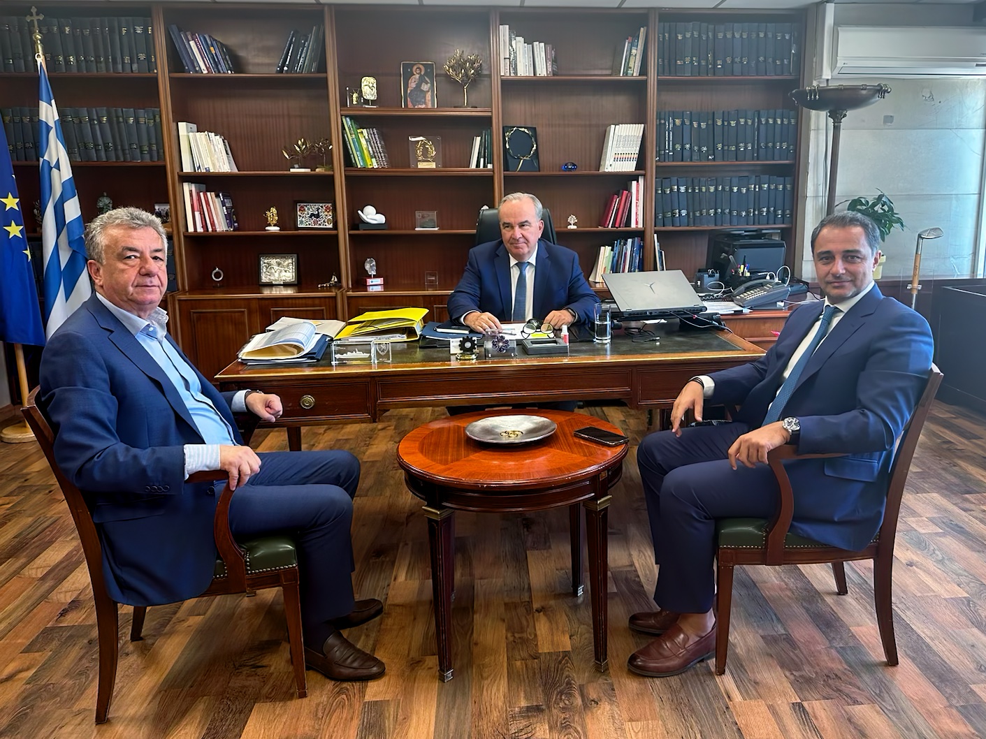 Συνάντηση Περιφερειάρχη Κρήτης με τον Αναπληρωτή Υπουργό και τον ...