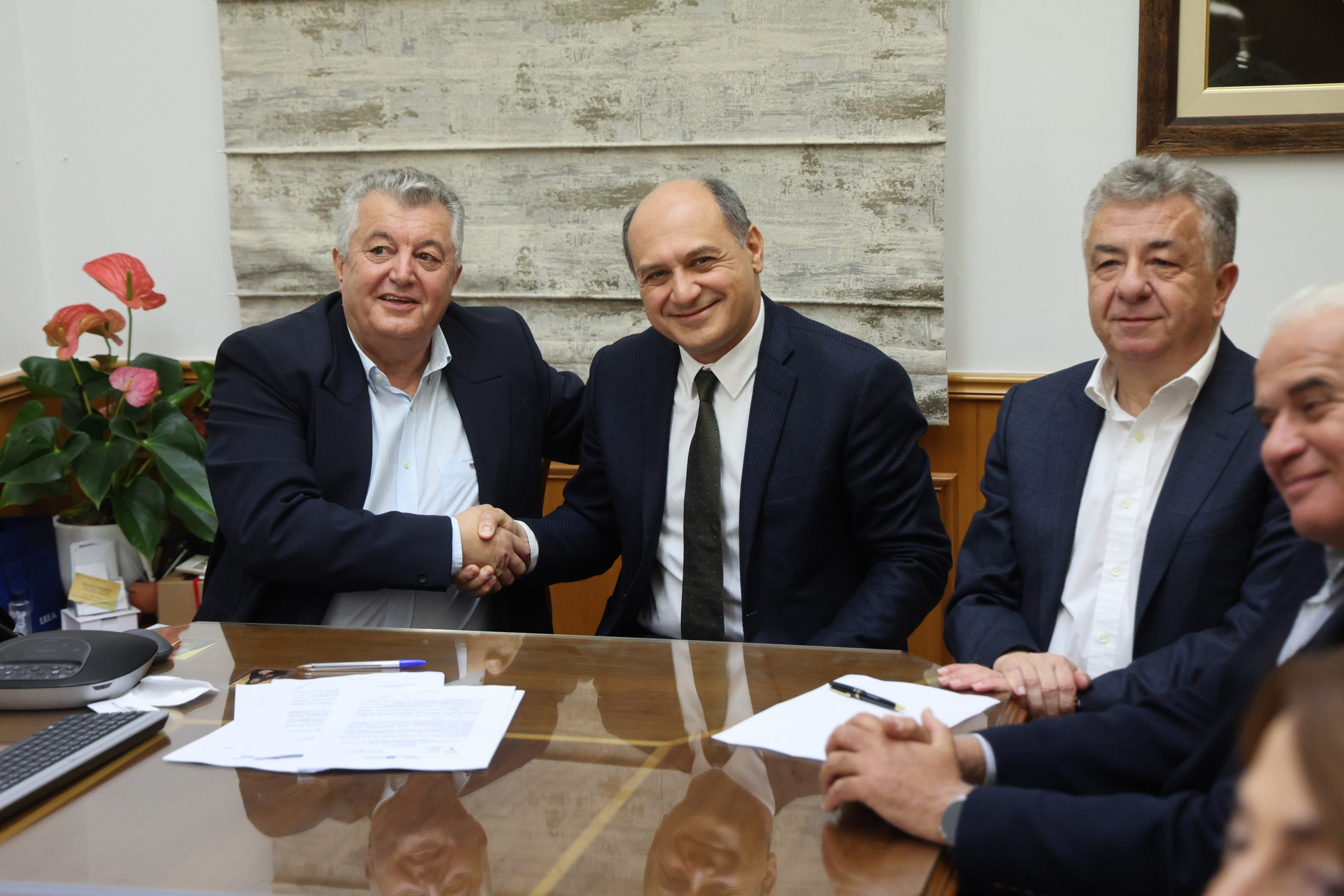 Κέντρο επεξεργασίας Ιλύων Εγκαταστάσεων Επεξεργασίας Λυμάτων ύψους 19,5 ...