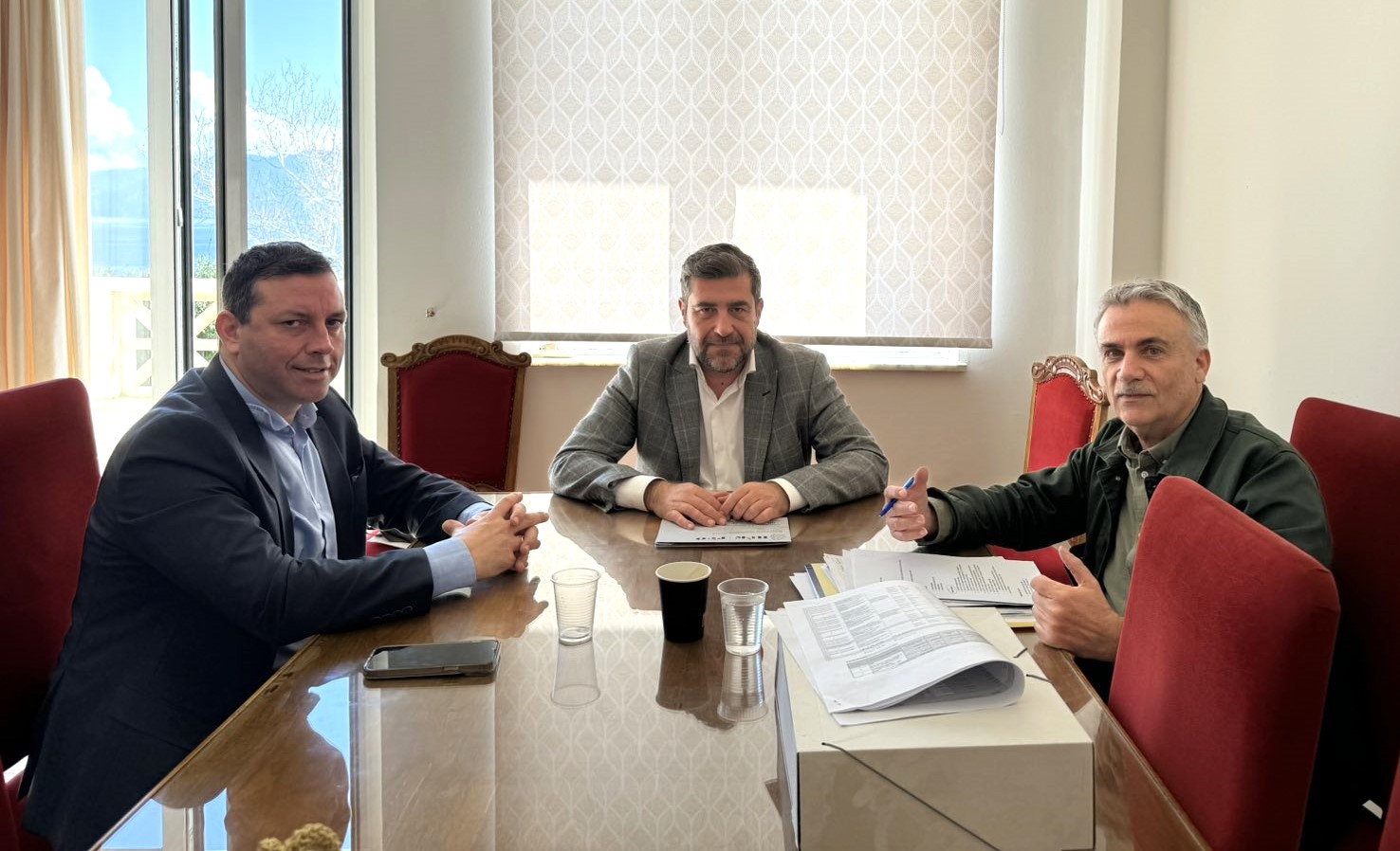 Συνάντηση Αντιπεριφερειάρχη Λασιθίου με το Δήμαρχο Αγίου Νικολάου και ...