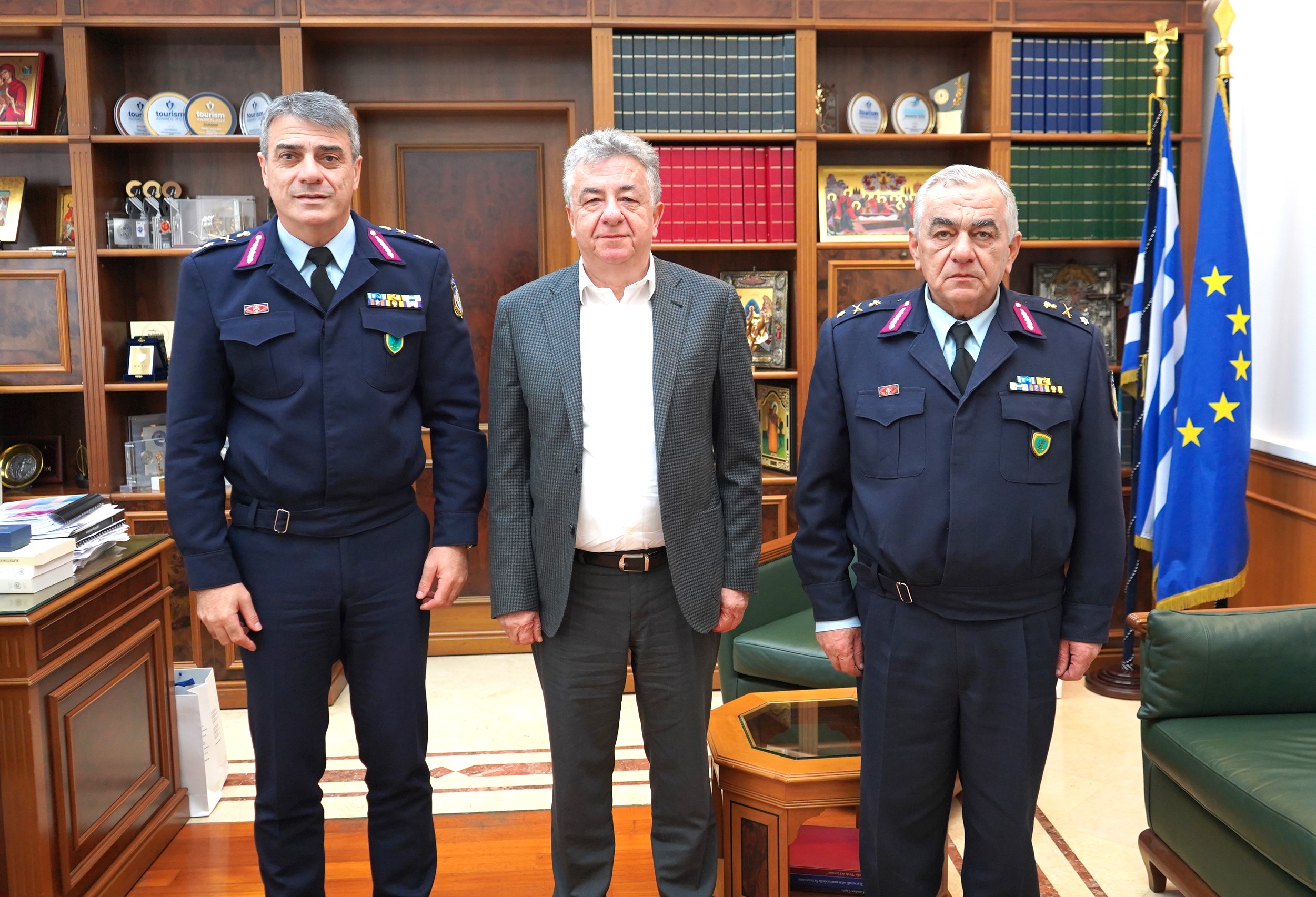 Συνάντηση Γενικού Αστυνομικού Δ/ντη Κρήτης και Αστυνομικού Δ/ντη ...