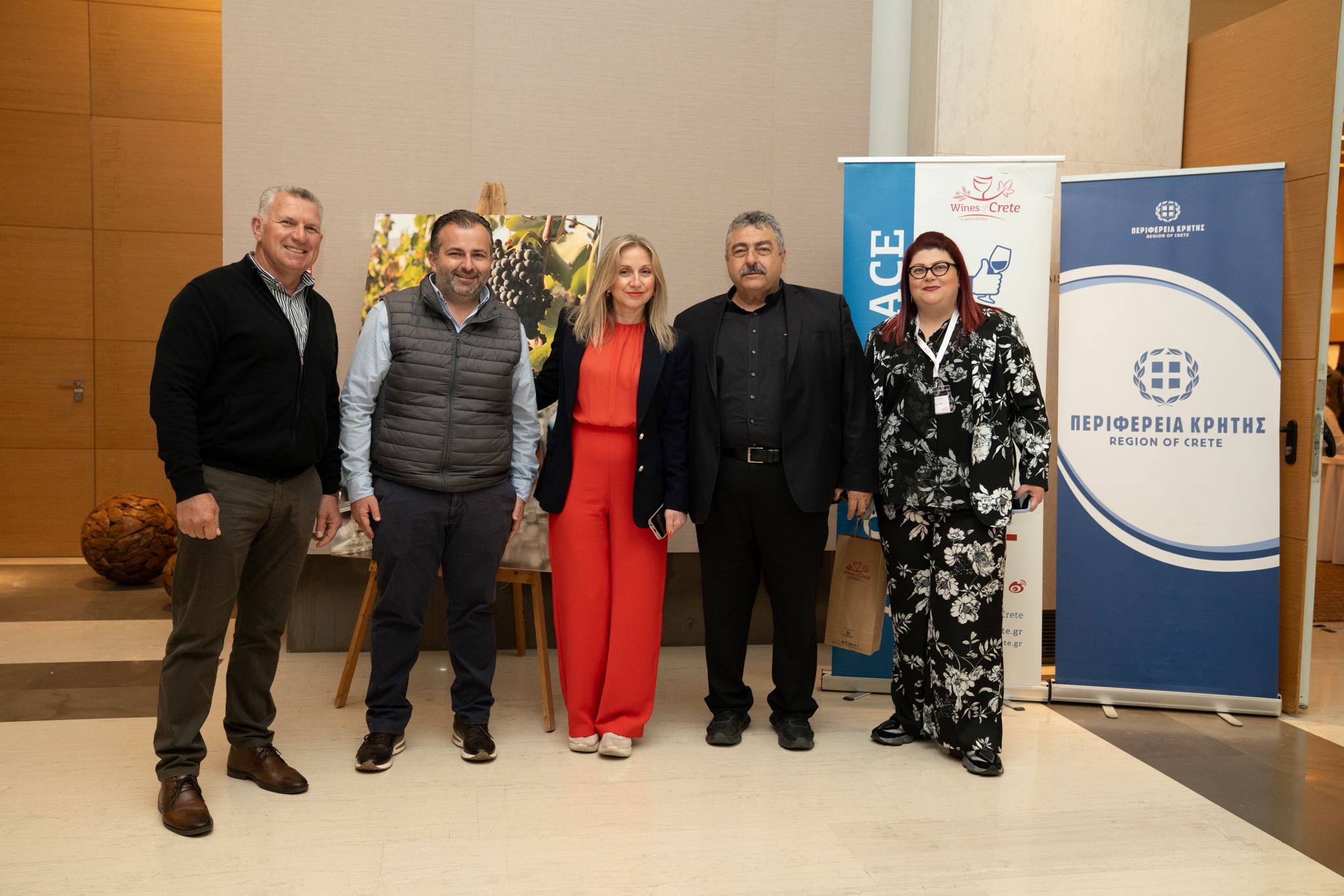 Με επιτυχία πραγματοποιήθηκε η Έκθεση Κρητικού Κρασιού «ΟιΝοτικά 2025 ...