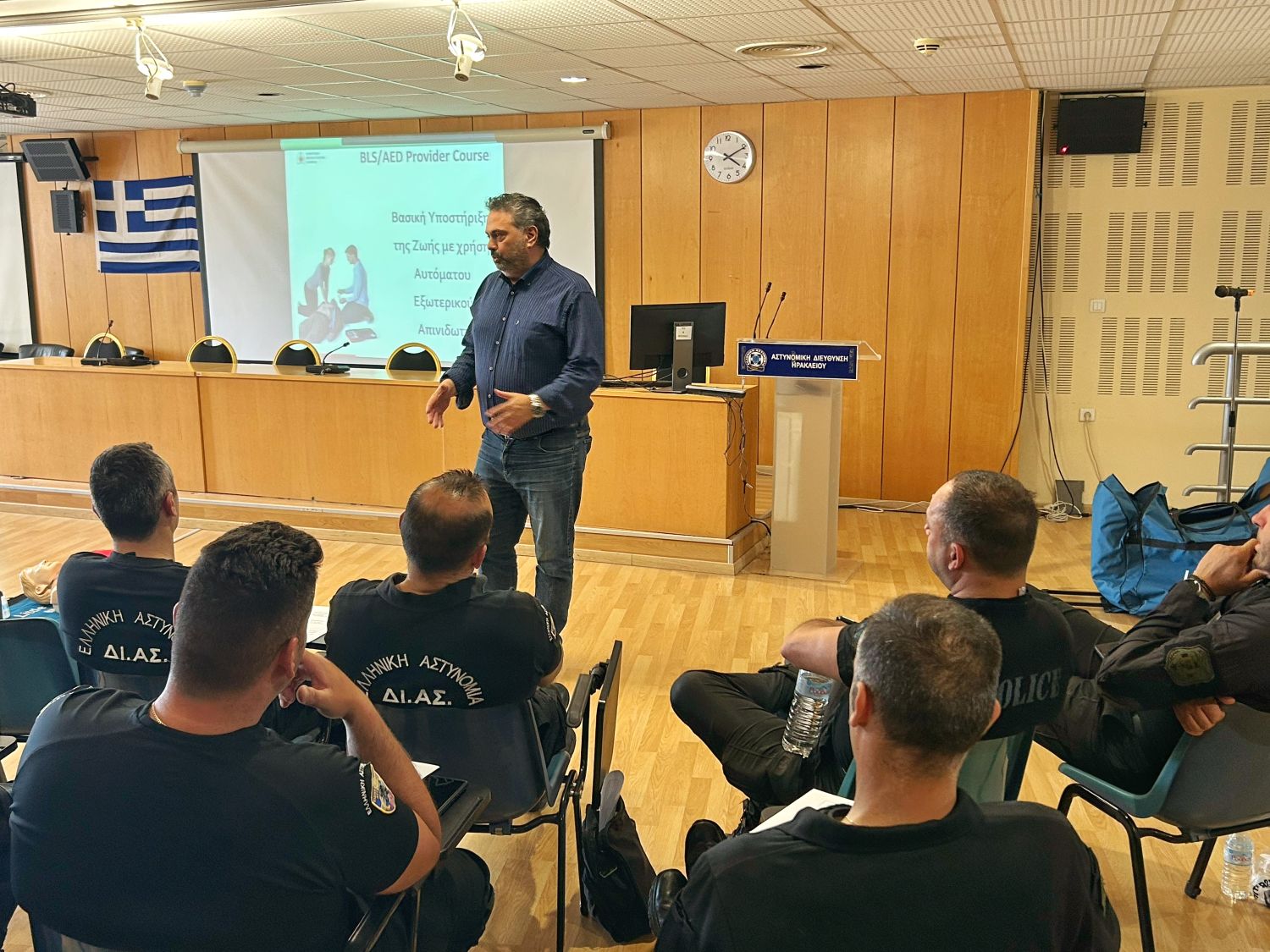 Η ομάδα «ΔΙ.ΑΣ» της Κρήτης εκπαιδεύτηκε στις Πρώτες Βοήθειες (ΚΑΡΠΑ ...